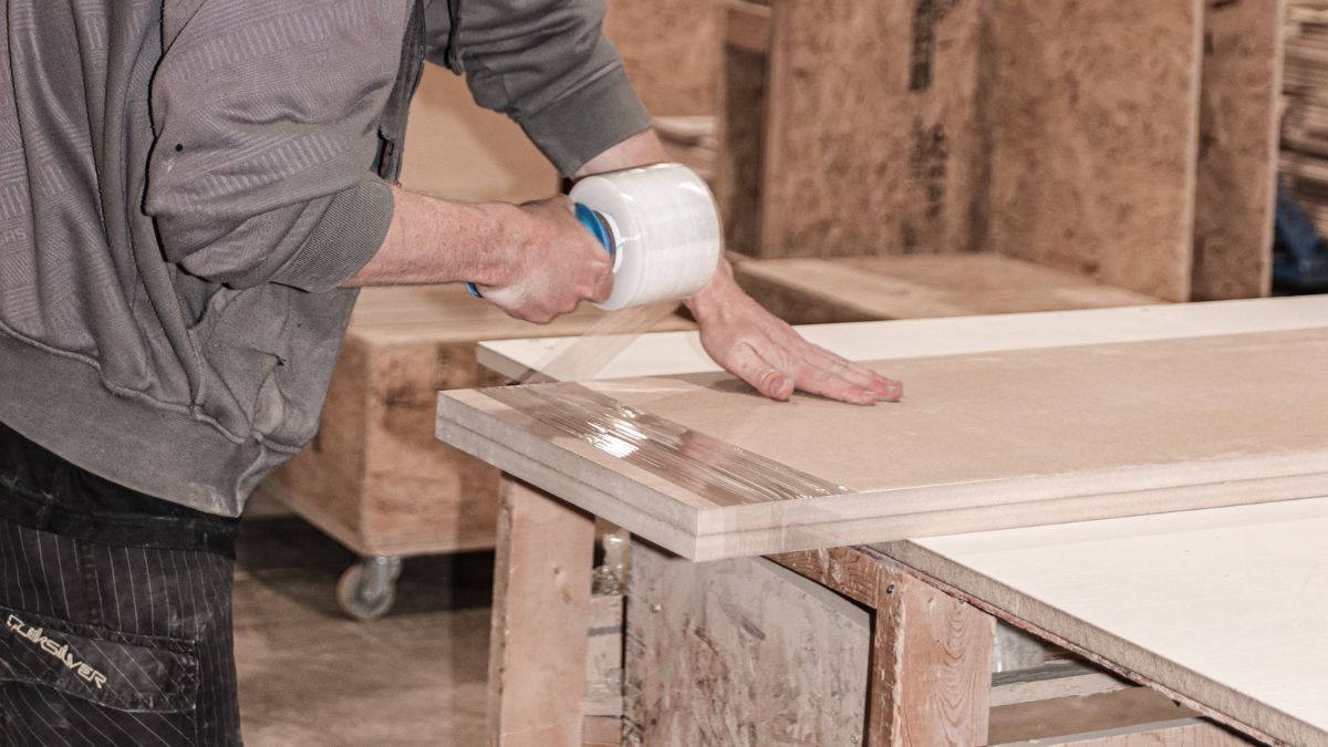 Does Cutting Edge offer guaranteed shipping dates?